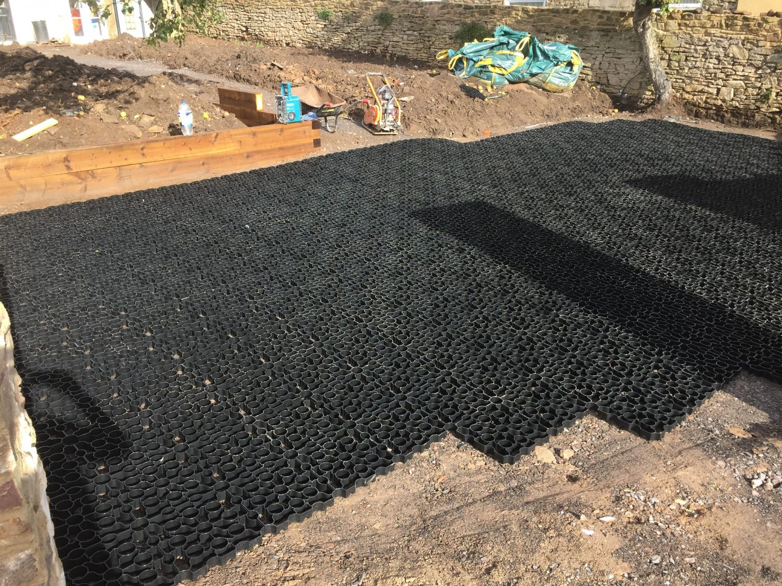 How To Lay A Gravel Driveway | GCL Products Blogs How To Lay A Gravel Driveway | GCL Products Blogs