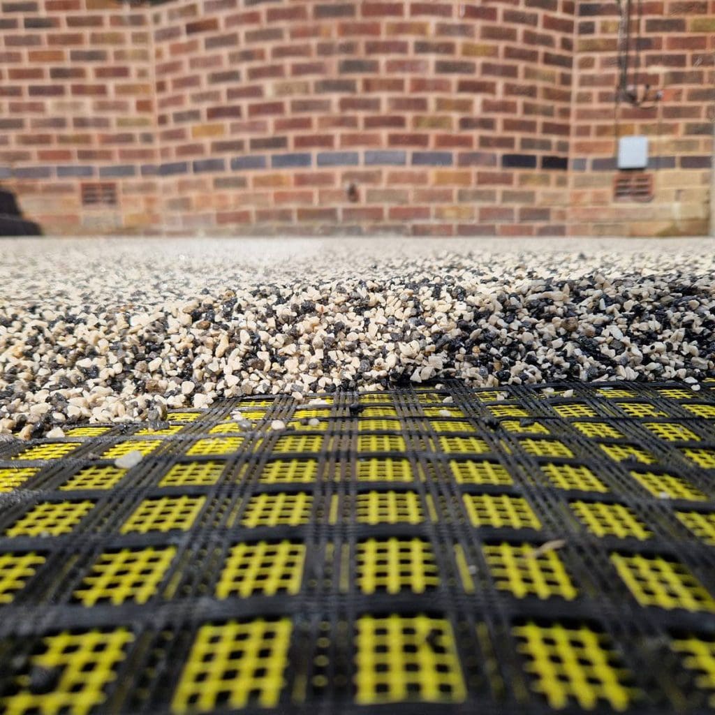 MeshAndGo | No-Dig Fiberglass Resin Bound Sub-Base System